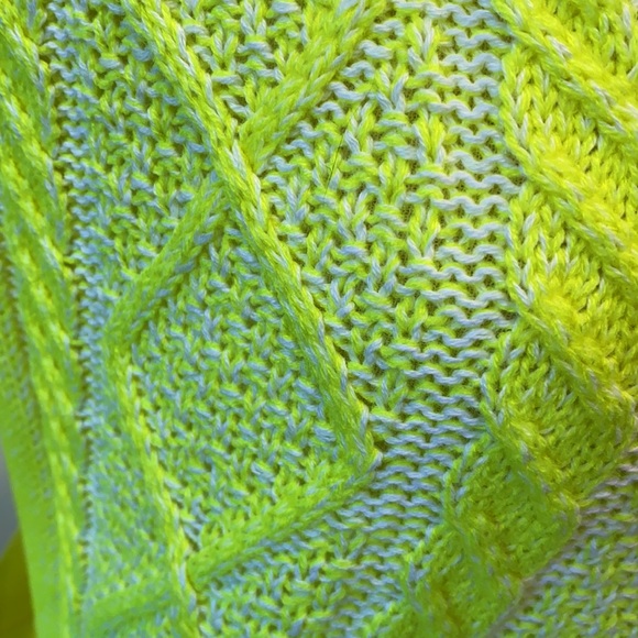 Mudd | Sweaters | Nwt Brighten Everybodys Day In This Magnetic Sweater ...